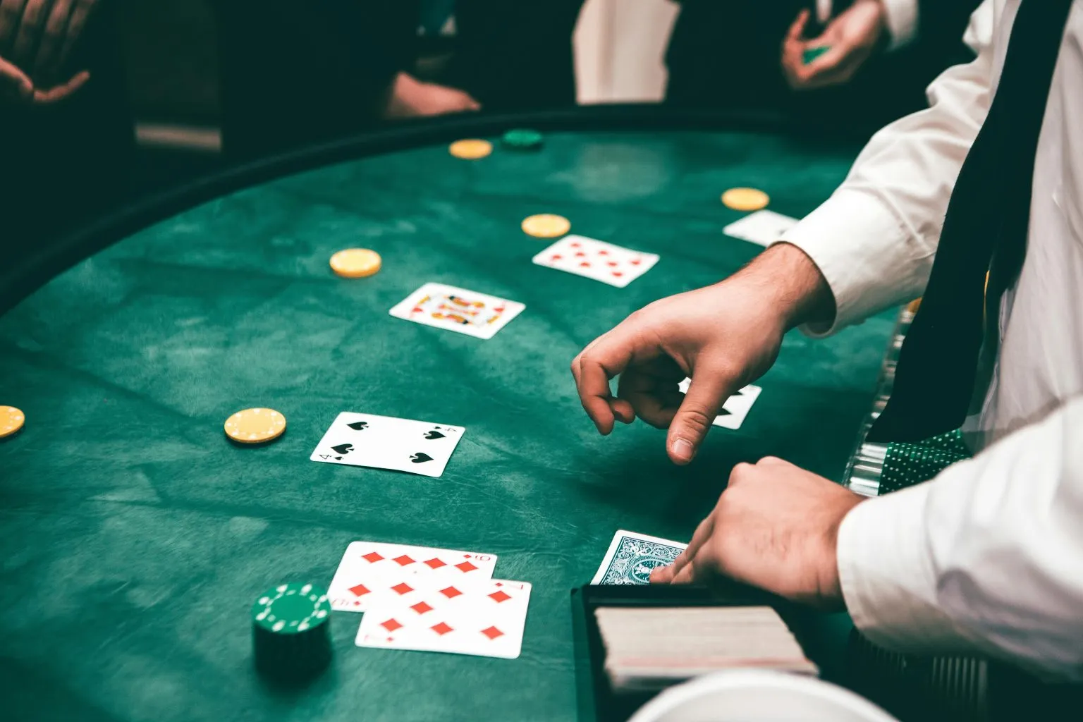How to Play Blackjack | Official Rules & Winning Tips
